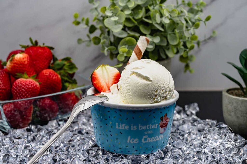 Yogurt ice cream recipe - quick homemade frozen yogurt